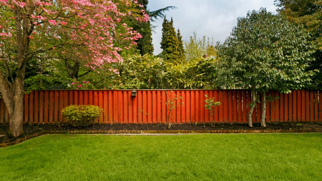 Summer Fence Tips - Clarksville Fencing