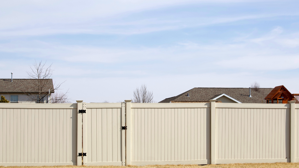 Harness the Wind: How to Use Fences as Effective Windbreaks in Your ...